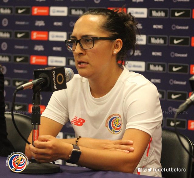 Amelia Valverde finaliza largo ciclo en la Selección Femenina - Buzón ...